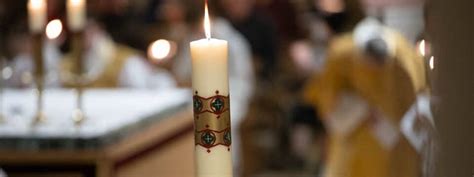 Le Cierge Pascal Symbole De La Victoire De La Vie Sur La Mort Sanctuaire De Montligeon Notre