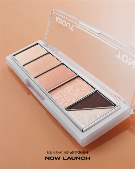 어바웃톤 가볍지만 확실한 Blur 더블러피니시파우더 인위적인 흰색이 아닌 스킨 톤 파우더로 피부에 이질감 들뜸 걱정없이 모공and요철 커버 얇고 산뜻하게 매끈한 피부 결