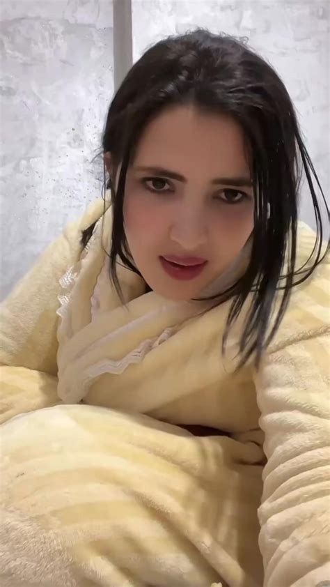 مطلقة عايشة لحالي عمري 28 سنة ، تقبل بيا صديقة او حبيبة Koukit M T H