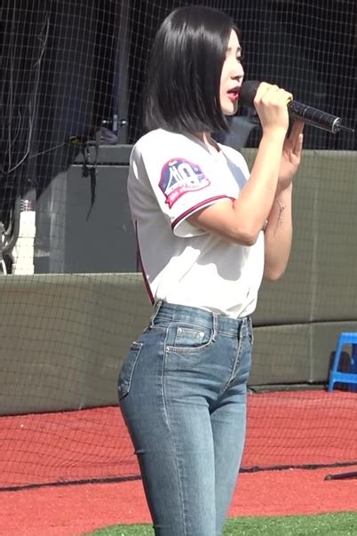 화나 있는 하체 앨리스 소희 움짤