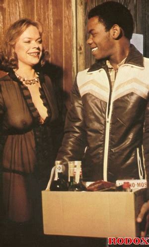 Very Lucky Retro Babe Nailed By A Huge Blac Xxx Dessert Picture