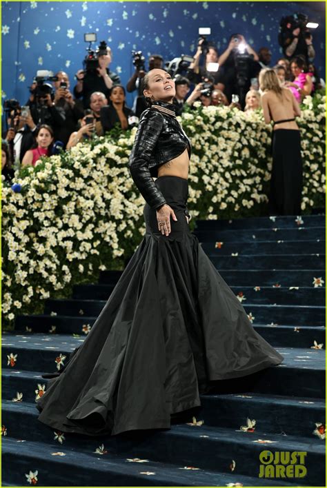 Miley Cyrus Is Tailored To Perfection In Alaïa At Met Gala 2025 Photo