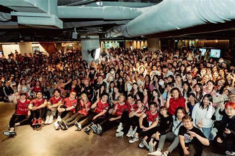 Incredibly Humbled By The Turn Out From Our Thai Fans To Our First Meet And Greet After