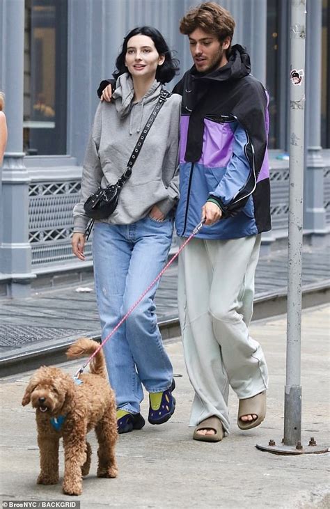 Paul Walkers Daughter Meadow Walker Takes A Romantic Stroll With Her