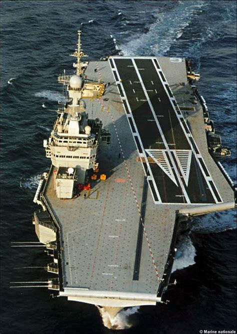 2001年5月18日法国戴高乐号核动力航母服役 历史上的今天