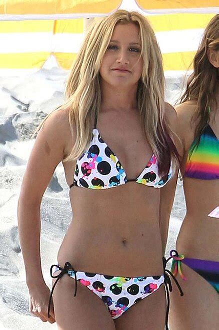 Girls Celebs Ashley Tisdale 08 [1600x1200] Porn Pic Eporner