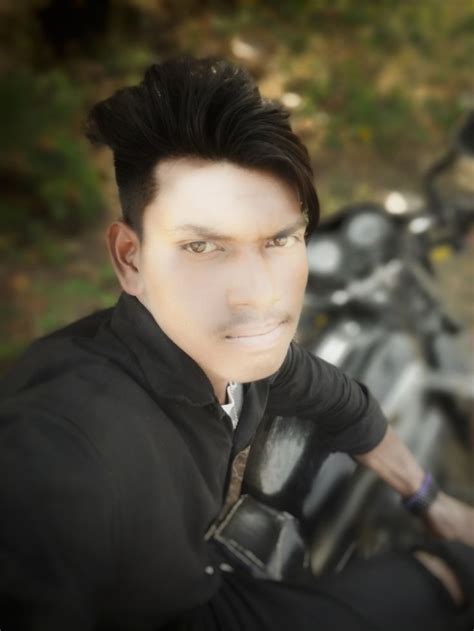 Pin By Mahesh Ray On Photo Poses For Boy Photo Poses For Boy Photo