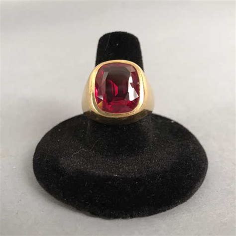 Mens 18k Gold Ruby Ring
