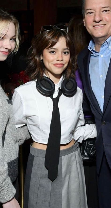 Pin Di Wesley Allen Su Jenna Ortega Celebrità Sfondi Carini Bellezza