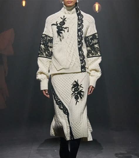 ERDEM fall23 rtw | Knitwear fashion, Knit fashion, Hand knitted sweaters