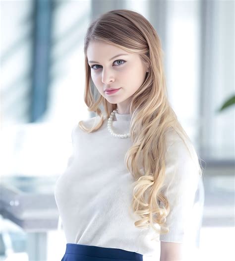 Nadya Nabakova Actor Biography Age Wiki Ethnicity Family Husband