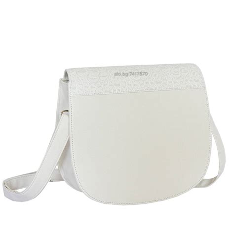 Бяла дамска чанта Аксесоари Пловдив Размер на дамскa чантa Височина 24см Дължина