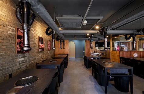 블랙and우드톤 모던빈티지 분위기 26평 돼지고기집 인테리어 광진구 화양동