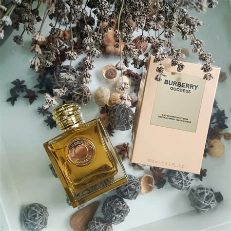Goddess Intense Burberry Fragancia Una Nuevo Fragancia Para Mujeres 2024