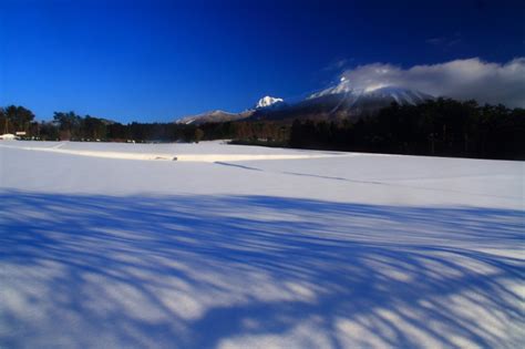 雪原と大山 いもじいじ山陰