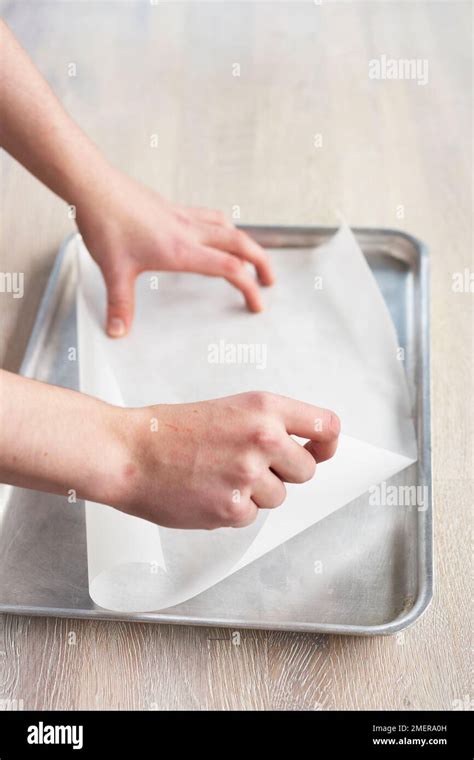 Lined Baking Sheet En Francais At Daria Willis Blog
