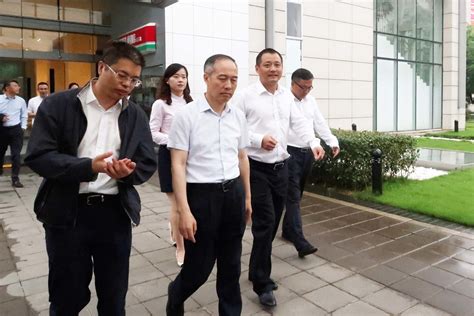 保利集团总经理张振高视察保利科技创新总部园区 中创孵化器发展有限公司 产业规划咨询 产业载体运营 产业孵化培育