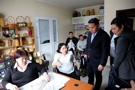 Монголын тэргэнцэртэй иргэдийн үндэсний холбооны гишүүдтэй уулзаж тулгамдсан асуудлыг хэлэлцэв