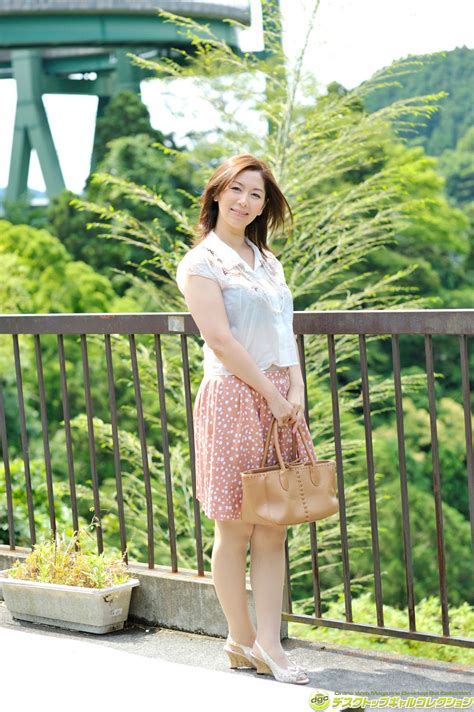 [dgc日本美女] No 1195 Chisato Shoda 翔田千里 衰えを知らない美熟女の熟れた豊熟ボディ [90p] 小白铺子