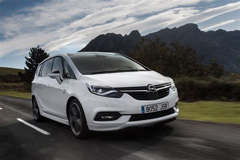 Opel Zafira 2017 A Prueba Ahora Más Tecnológico Y Eficiente