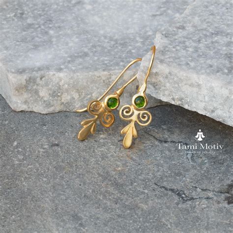 Handcrafted Victorian Gold Peridot Dangle Earrings August Birthstone