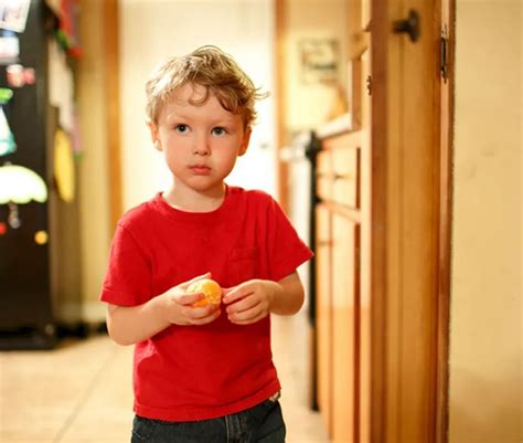Нарцисистът е дете което не е получавало грижа и си е създало