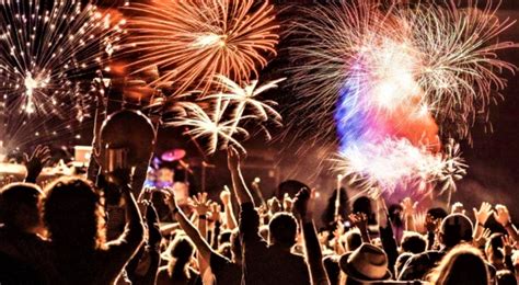 Semarak Pergantian Tahun Di Surakarta Dari Kembang Api Hingga Cfn