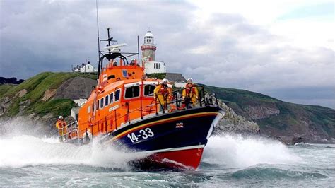 Howth Rnli Rescue Fishing Trawler Stranded In Irish Sea Rnli