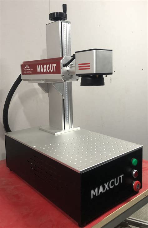 Máy Khắc Fiber Siêu Tốc Kim Loại Mini Maxcut Compact Việt Machine