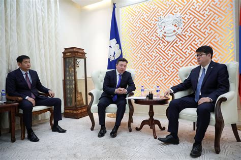 Нийслэлийн хөгжлийн 2024 оны төлөвлөгөөг НИТХ д өргөн барилаа