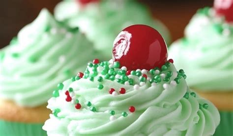 Shamrock Shake Cupcakes A Festive Minty Treat For St Patricks Day 🧁💚