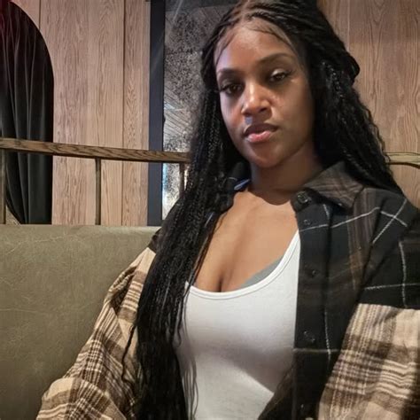 Ebony Ebonyysharon On Threads