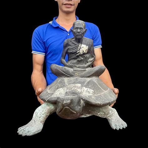 หลวงปู่หลิว9นิ้ว รุ่นเสาร์ห้า วัดไร่แตงทอง นครปฐม วัสดุทองเหลือง Ennxo