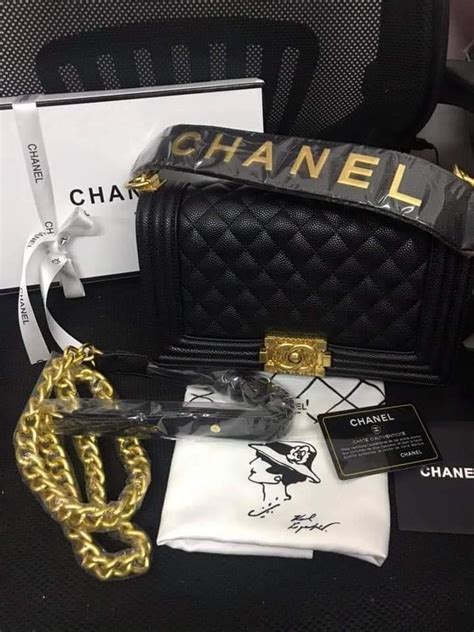 Sari Sari Mnl 🔥c H N E L • Bag🔥 Sarisarimnl With