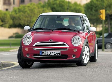 MINI Hatch R50 Specs Performance Photos 2001 2002 2003 2004