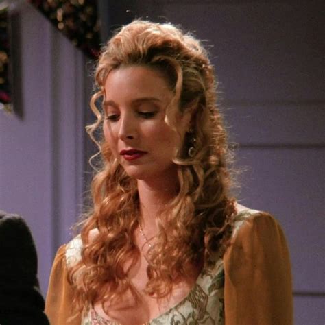 7 Of Phoebe Buffays Most Iconic Friends Hairstyles