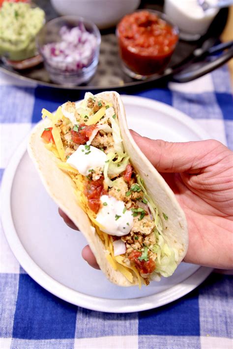 Chicken Soft Tacos Slow Cooker Bbq Chicken Tacos With Simple Slaw