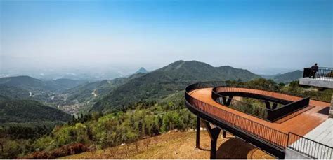 山顶观景平台效果图 山顶观景台效果图 观景效果图 大山谷图库