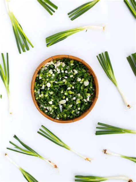 कांद्याची पात खाण्याचे ‘हे फायदे वाचाल तर अवाक् व्हाल