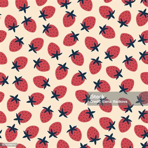 귀여운 빨간 딸기 손으로 그린 벡터 그림입니다 사랑스러운 베리 과일 이음매 없는 패턴 아이 패브릭 또는 벽지 패턴에 대한 스톡