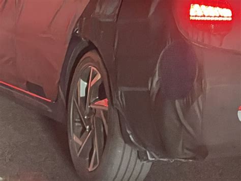 현대 아반떼 페이스리프트 추가 스파이샷