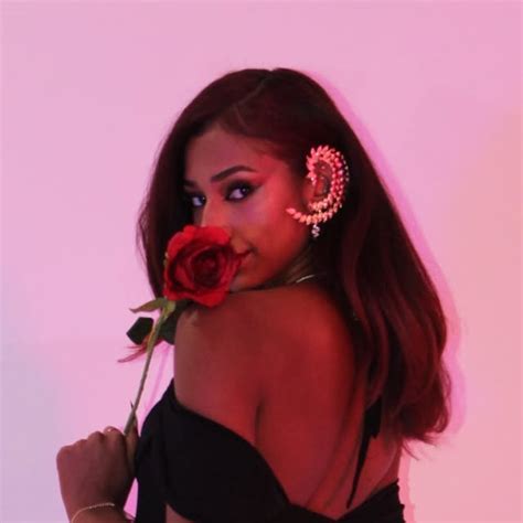 Eve Eve Nichelle Threads Say More