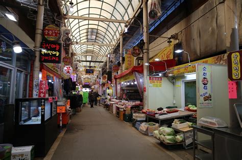 청주전통시장의 육거리