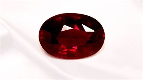 Ruby Vs Spinel Comparing The Two Stunning Gemstones
