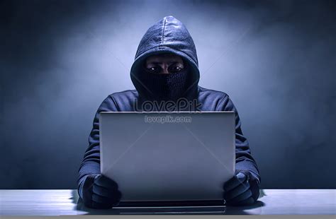 노트북을 사용하는 해커 인터넷 해킹 사진 무료 다운로드 Lovepik