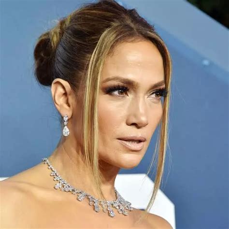 55 Best Haircuts For Older Women Fabbon