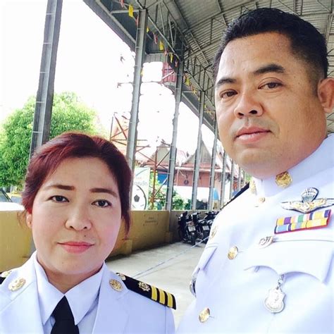 “ชุดนักเรียนใหม่ ให้น้องยิ้ม” ท็อป วราวุธ ศิลปอาชา Facebook