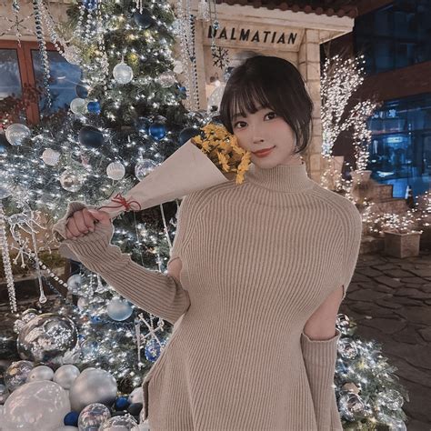 김 갑주 티팬티 요즘 너무 죠 ㅡ 아 ️ 근뎅 입으면 힙업된다는데 맞나용👀 아르마니속옷 티팬티 옆구리살은애교임 팬트리가면 인스타에 없는사진 많지렁😘 프로필링크타구