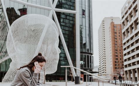 how to perform sentiment analysis and classification on text in java