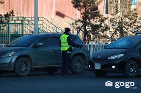 ШАР ЗЭРЭГ Маргаашаас эхлэн иргэдээс халдвар хамгааллын 3 дүрэм л шаардана
